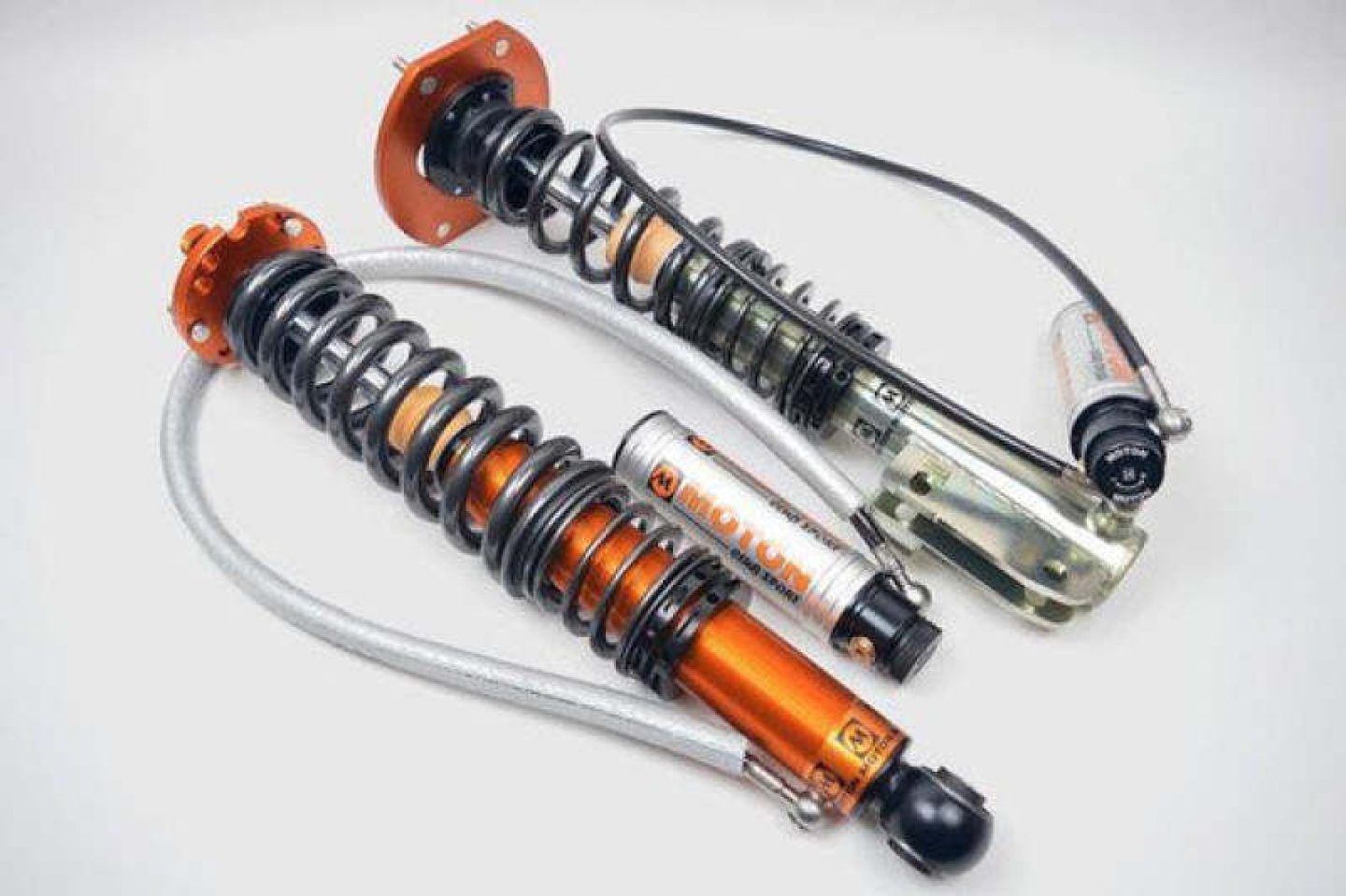 Moton 2-Way Clubsport Coilovers True Coilover Style Rear Porsche 993 ...